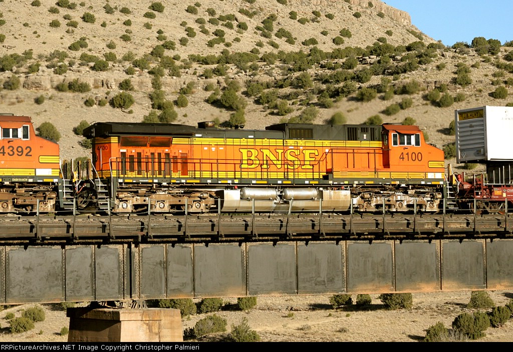 BNSF 4100